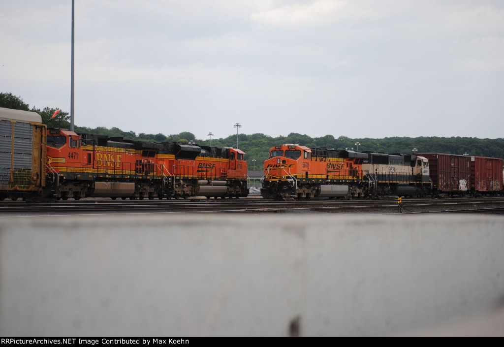 BNSF 4471